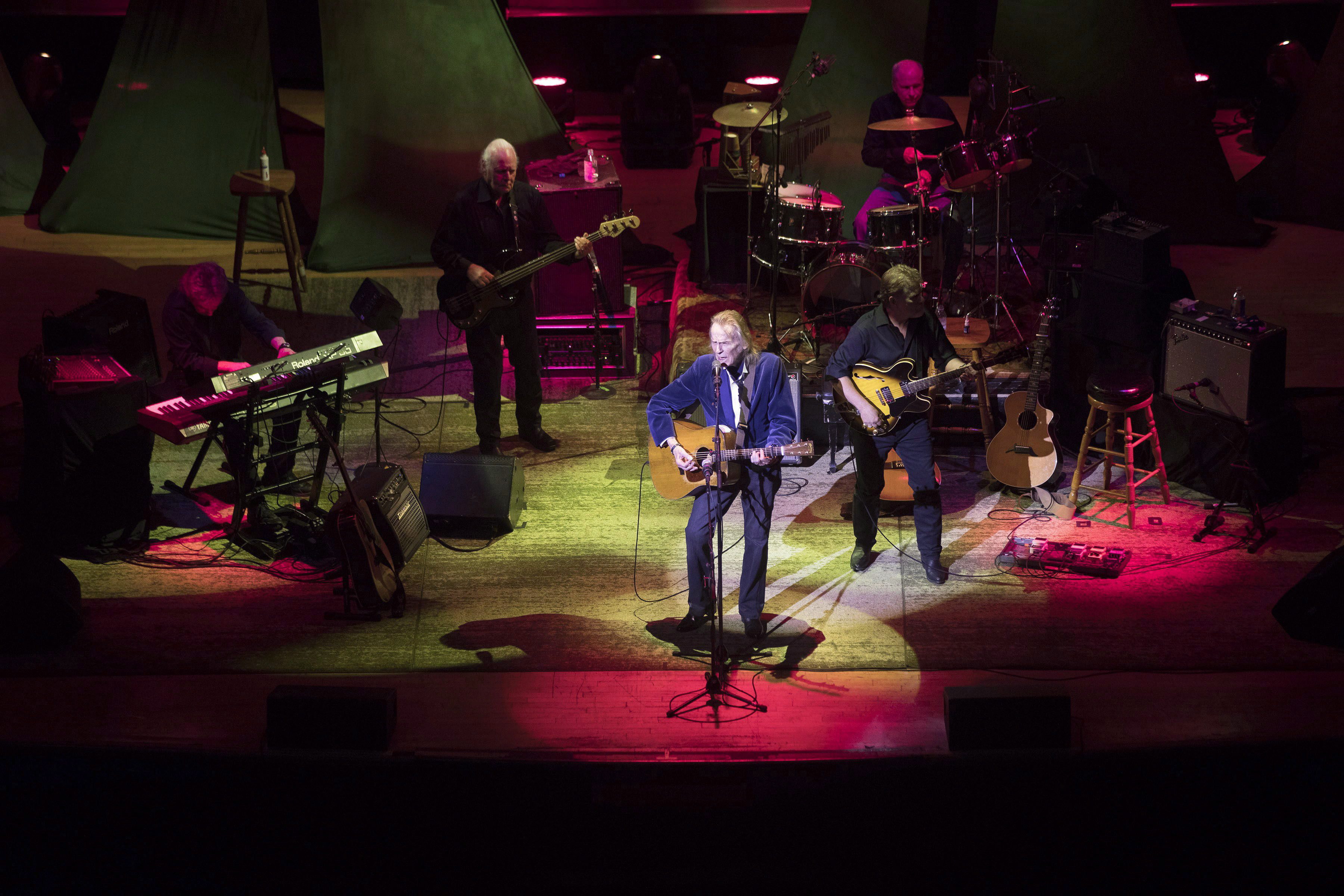 Gordon Lightfoot ‘canadas Folk Laureate Is 80 Rci English